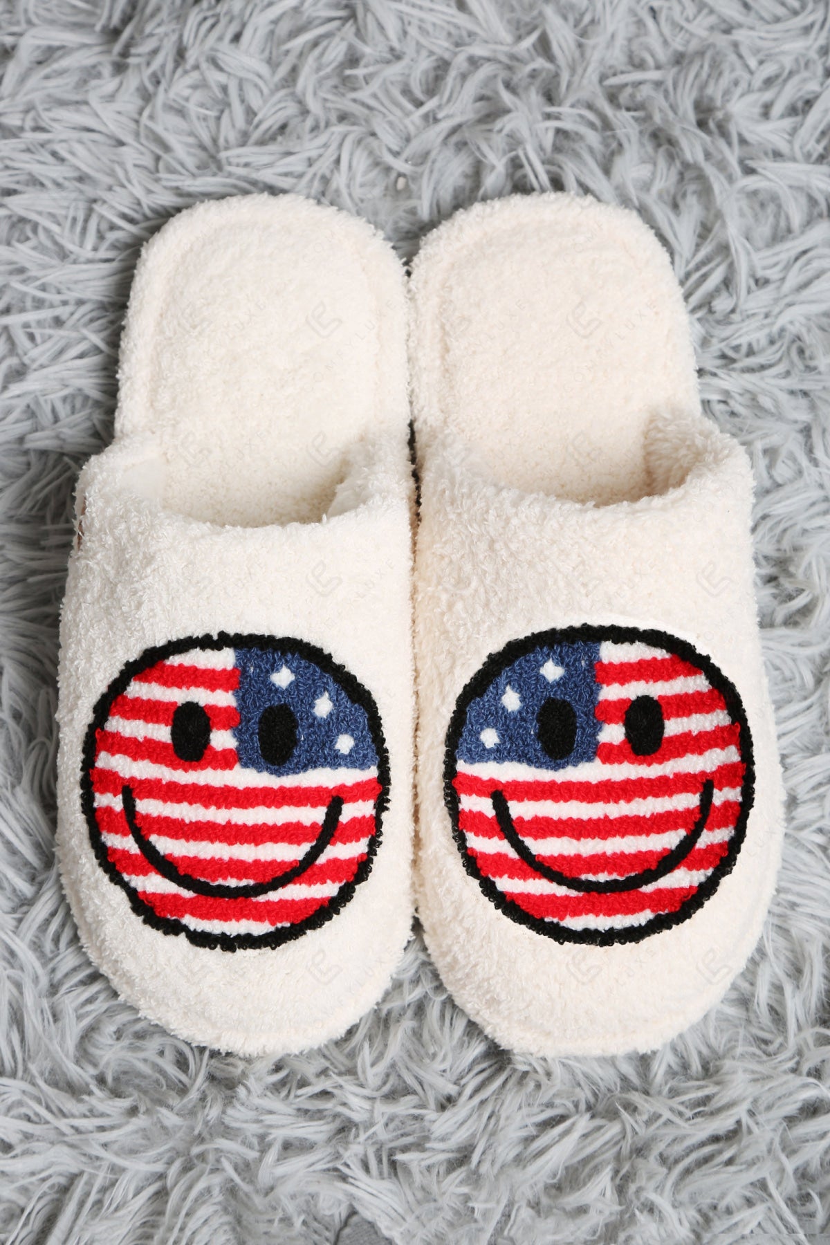 HAPPY FACE & AMERICAN FLAG PATTERN SLIPPERS | JTCWHOLESALE